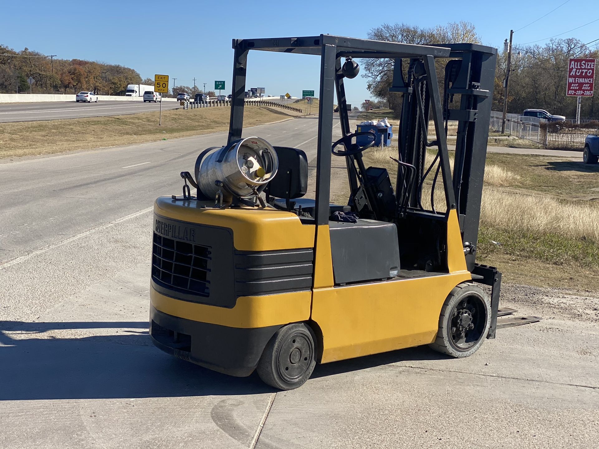 Forklift Caterpillar 6000 Lbs Capacity 2 Stage Traction Tires for Sale ...