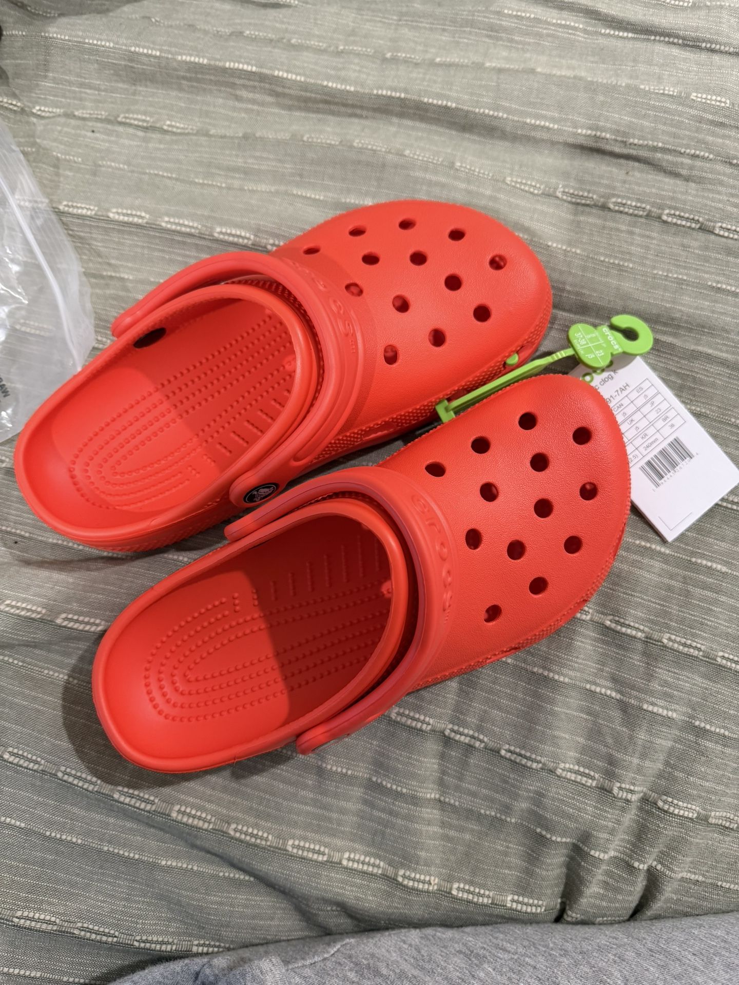 Brand New Crocs Size j5 for Sale in Gilbert, AZ - OfferUp