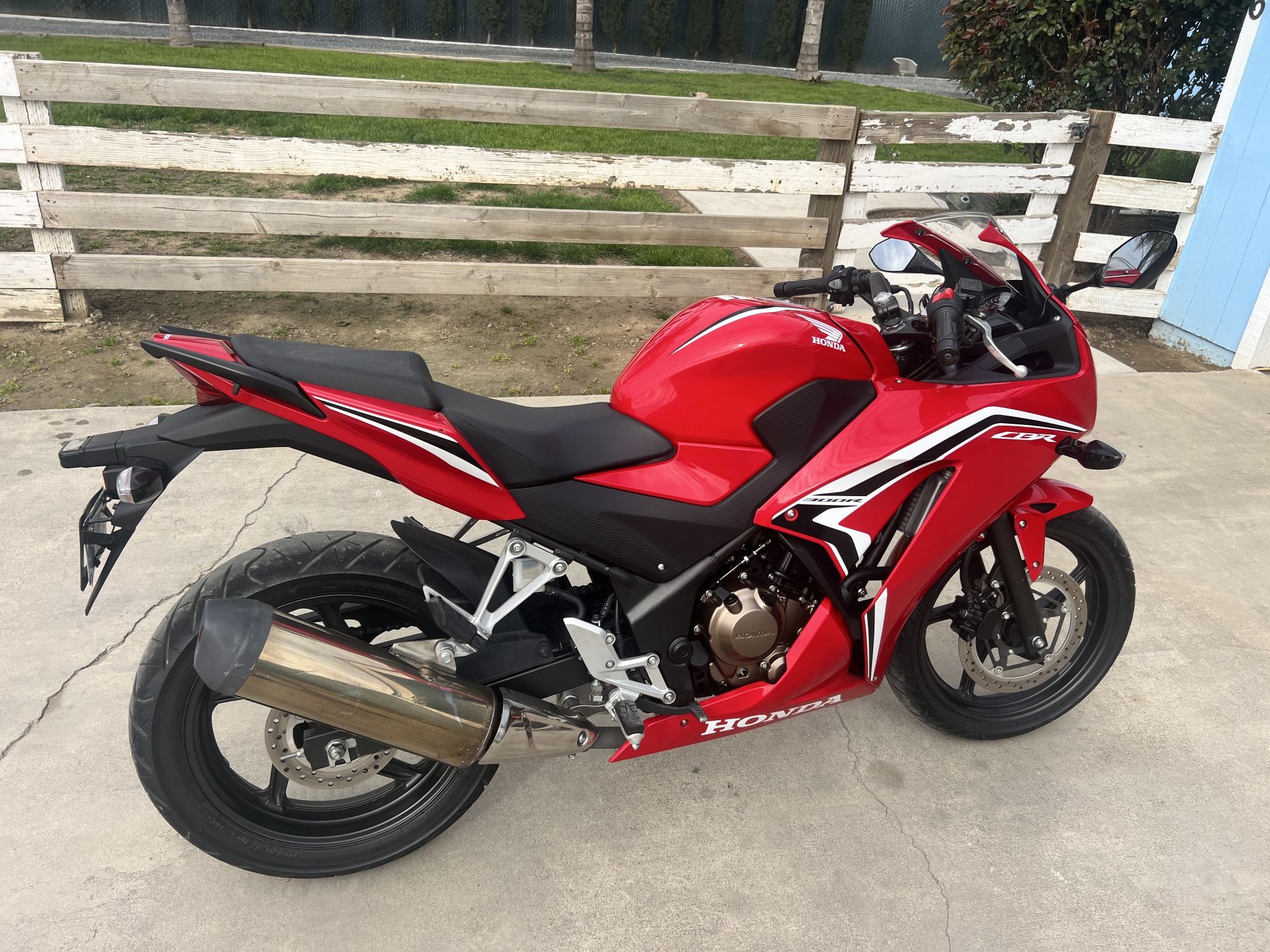 2022 cbr 300r for Sale in Visalia, CA - OfferUp