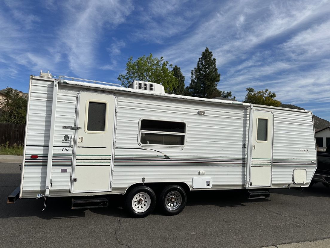 2004 Aljo Travel Trailer 25ft With Slide Out for Sale in Riverside, CA ...