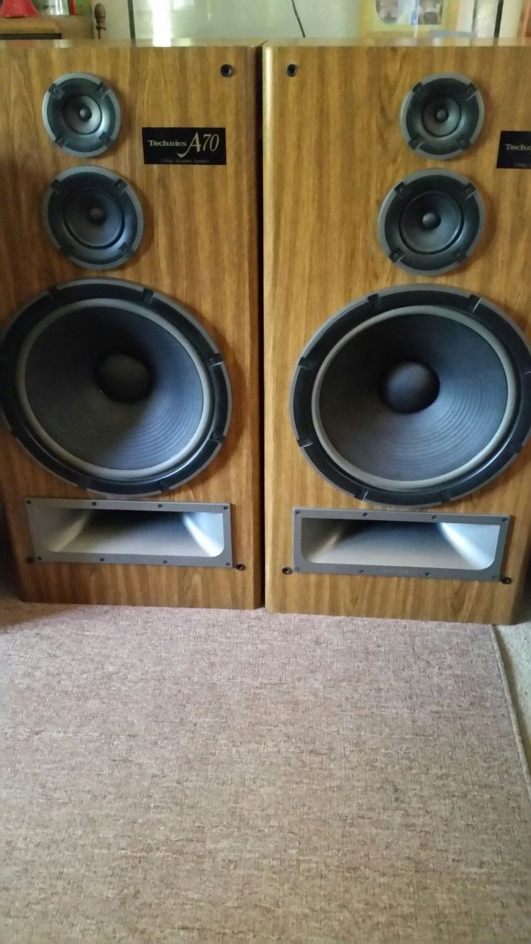 Technics sb A70 200 watt floor standing speakers for Sale in Wonder ...
