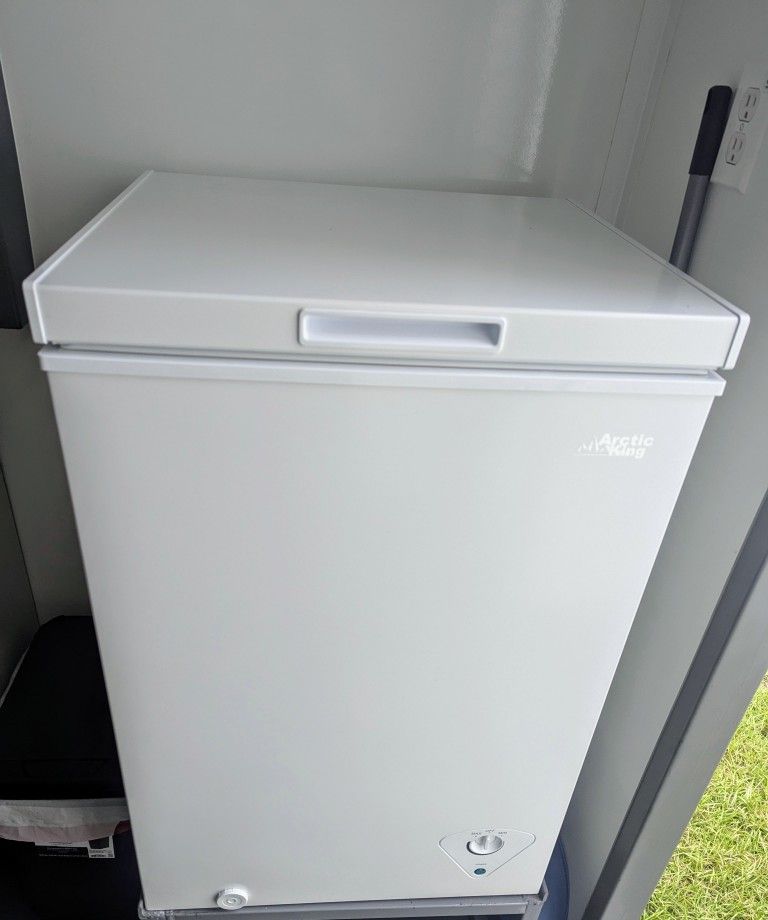 3 Cu. Ft Chest Freezer for Sale in Lexington, SC - OfferUp