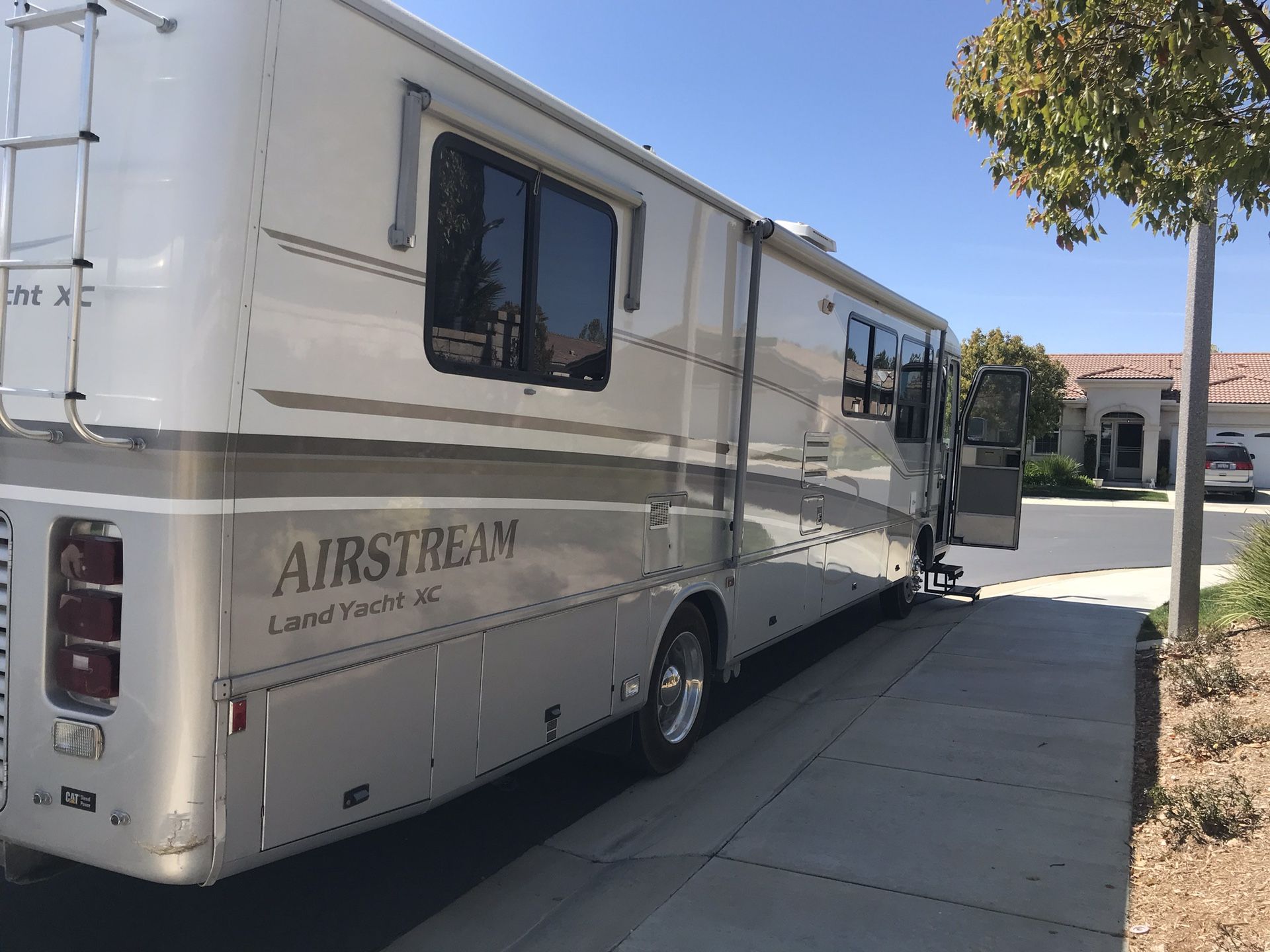 2000 Airstream Land Yacht XC Diesel 36 ft Motorhome RV for Sale in La ...