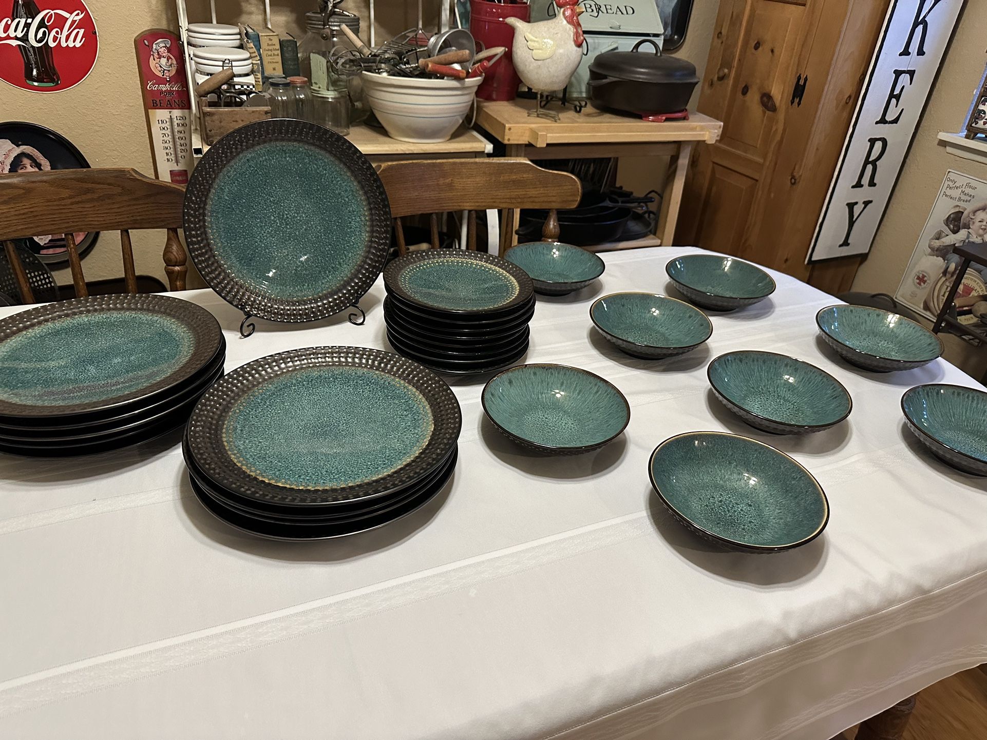 Mikasa Gourmet Basics Ontario Dinnerware for Sale in Lewis Mcchord, WA ...