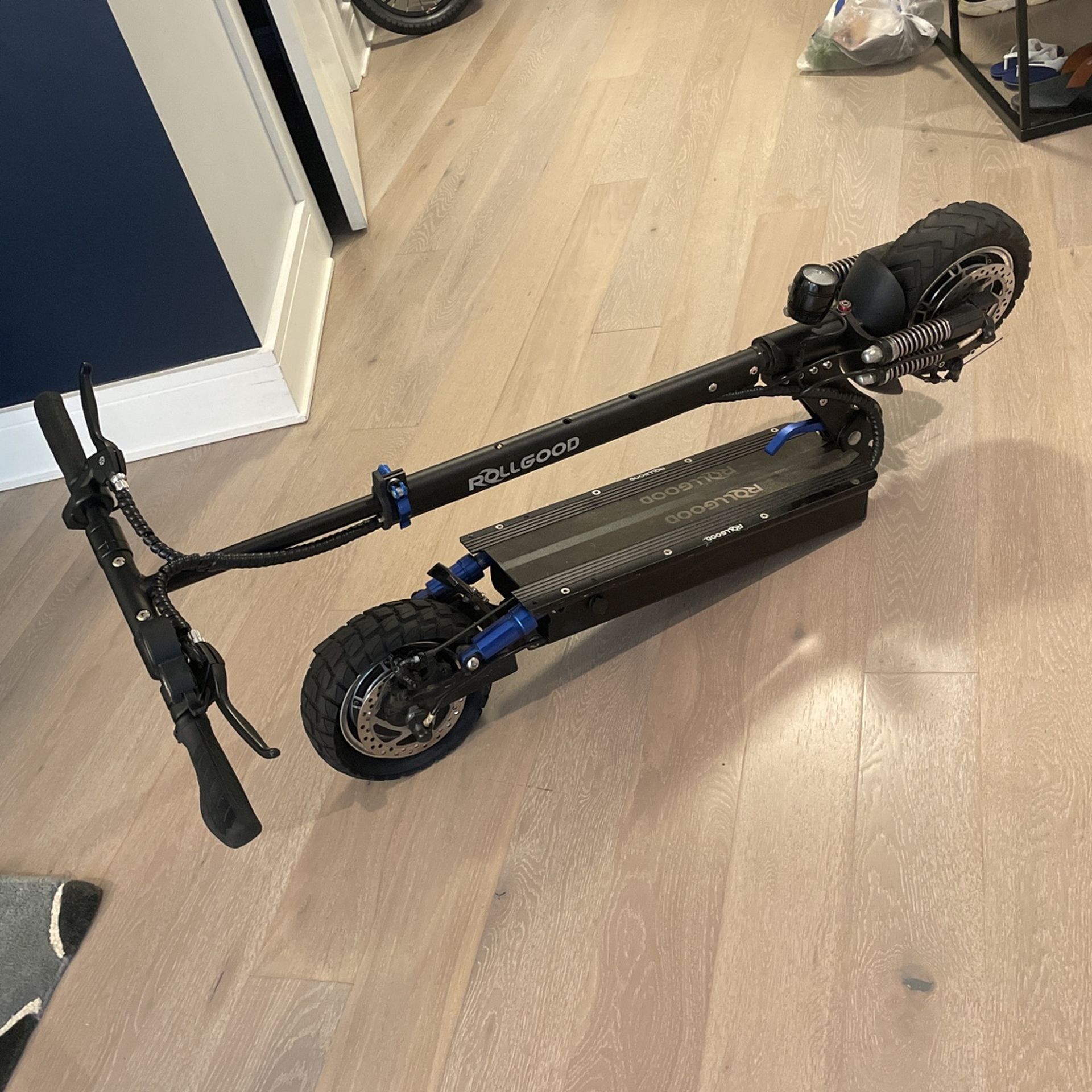 Rollgood Scooter Electric 35miles for Sale in Ridgefield, NJ - OfferUp