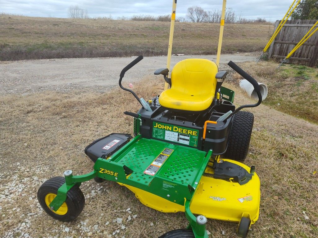 2022 Z355e 48"Cut John Deere zero turn like new 110 hours 1650 cash ...