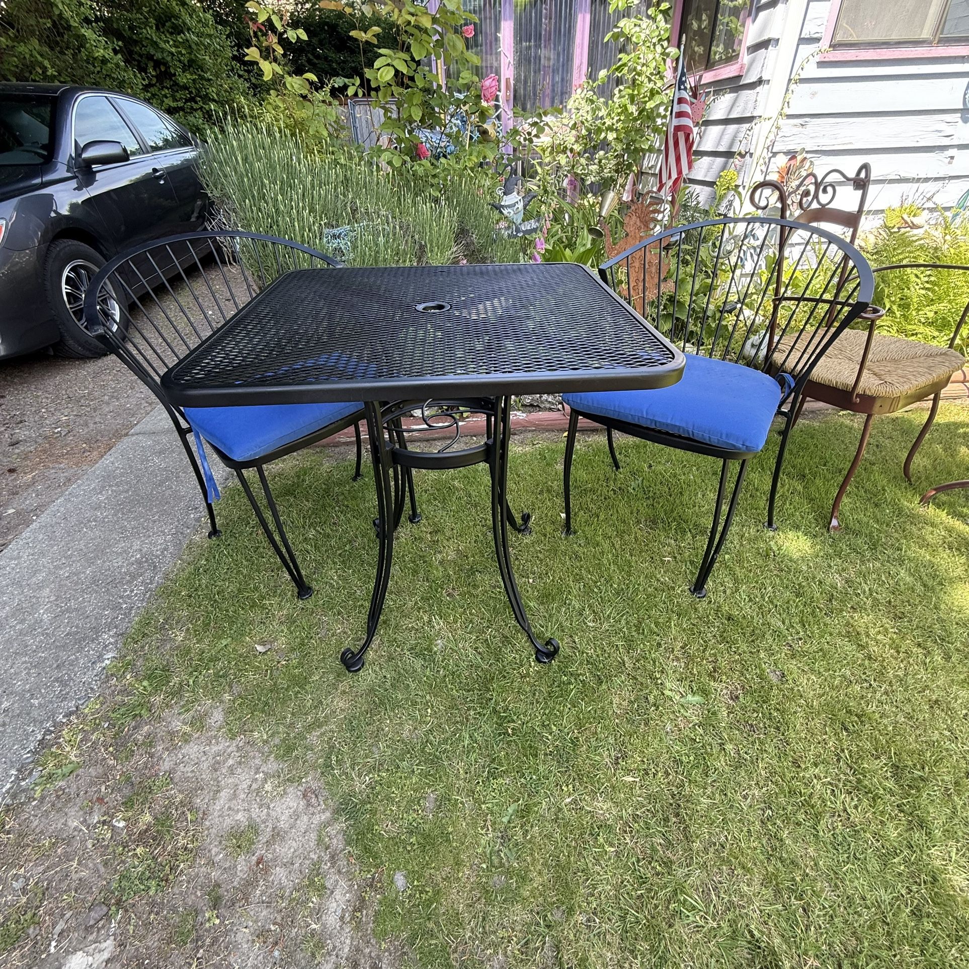 Bistro Set With Cushions for Sale in Kirkland, WA - OfferUp