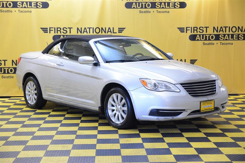 2012 Chrysler 200 for Sale in Shoreline, WA - OfferUp
