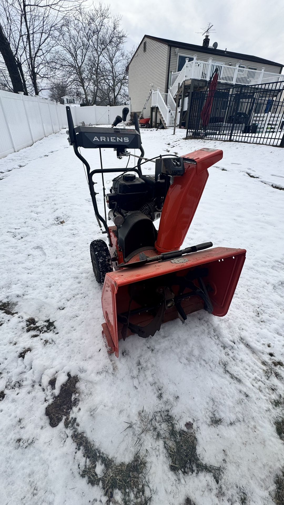 Arien Classic 24.0-in Two-stage 208-cс Self-propelled Gas Snow Blowe ...