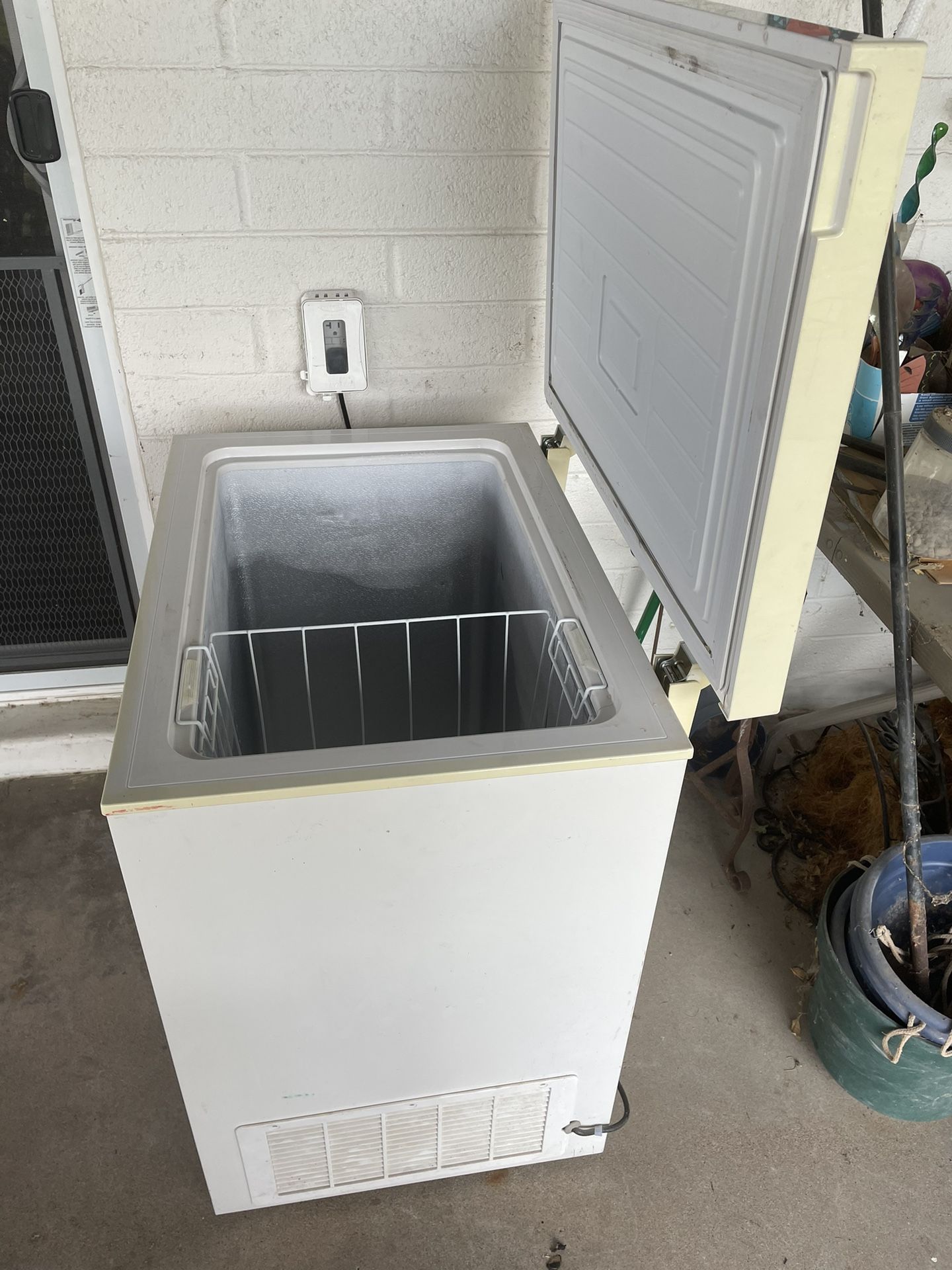 Small Chest Freezer $85 for Sale in Glendale, AZ - OfferUp