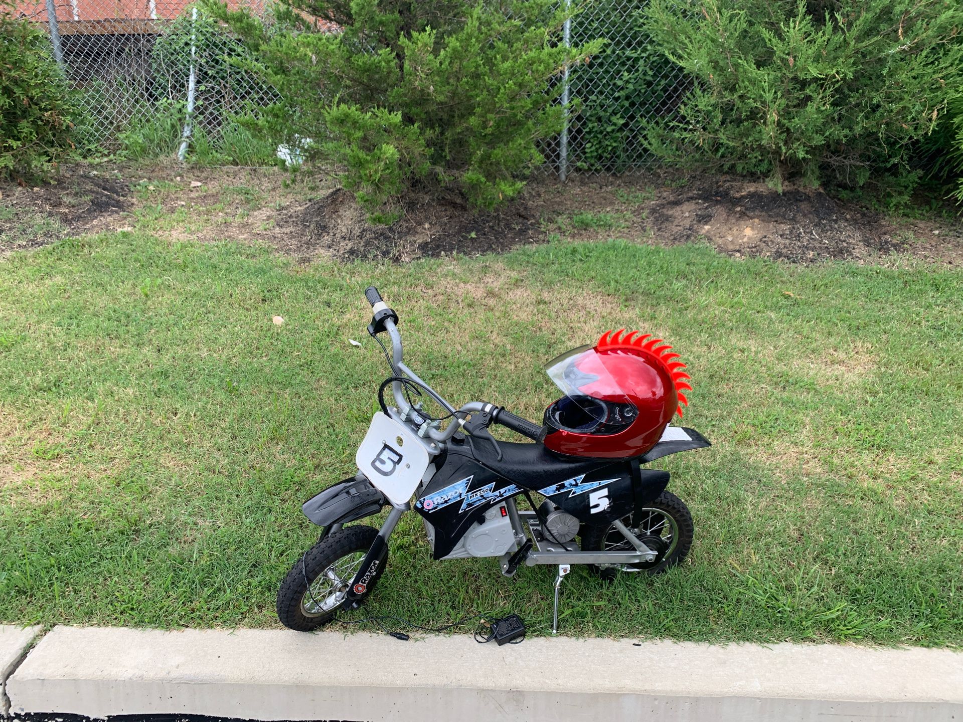 Razor Mx 350 for Sale in Philadelphia, PA - OfferUp