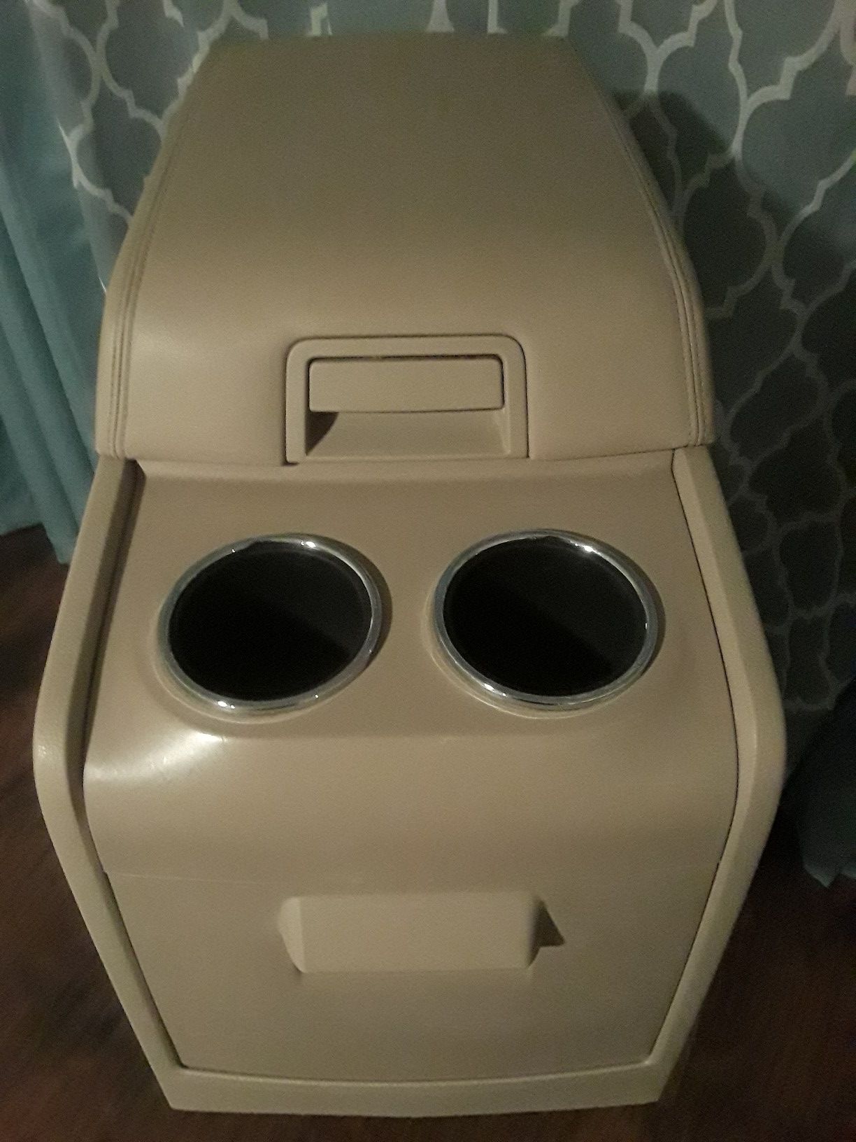 FoMoCo 2007 Lincoln Navigator 2nd Row Center Console (Excellent ...