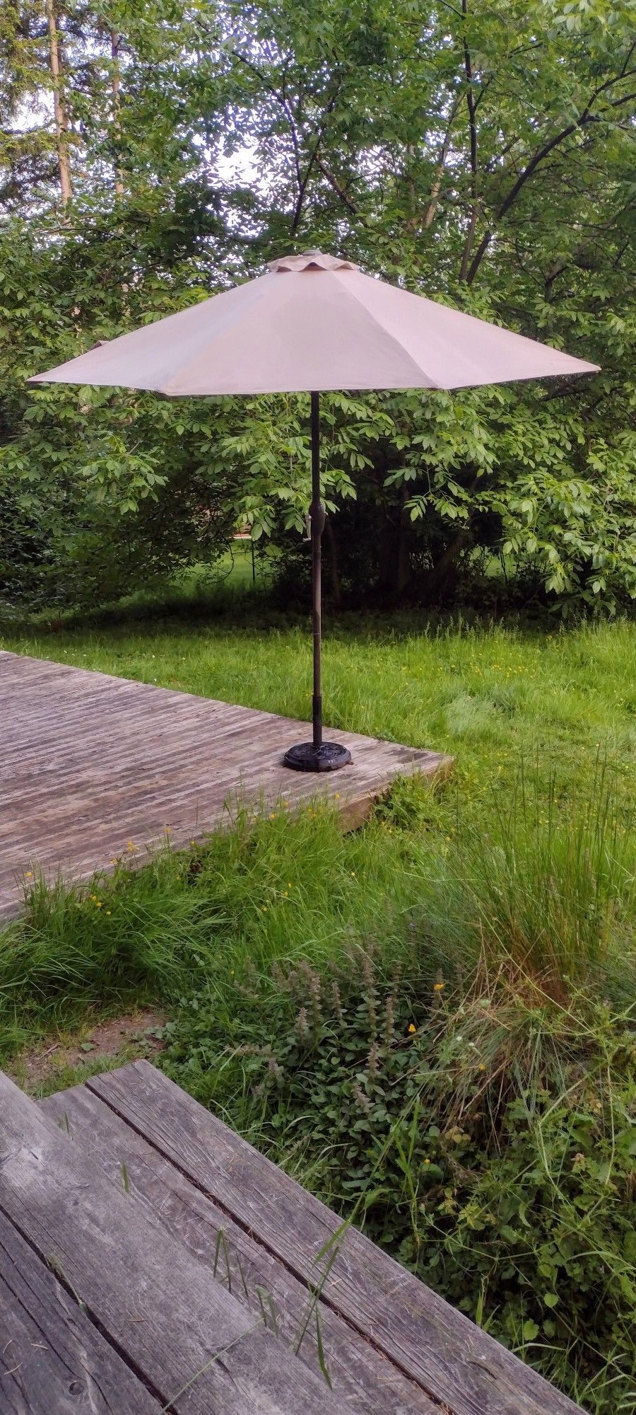 Outdoor Patio Umbrella Tan for Sale in Redmond, WA - OfferUp