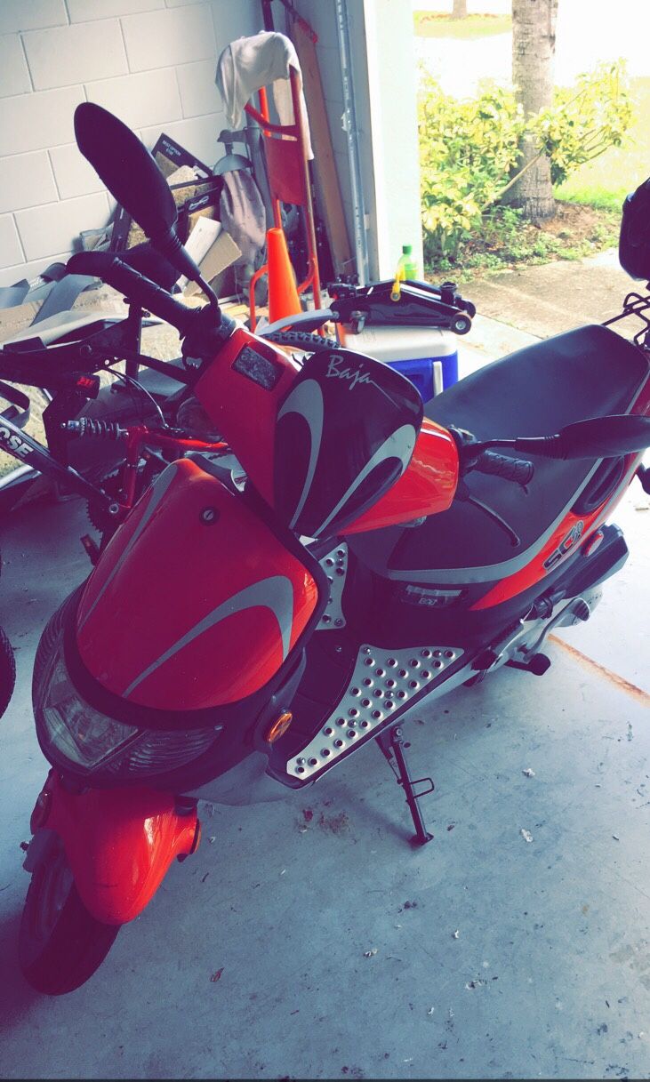 06 Baja SC50 Scooter for Sale in BVL, FL - OfferUp