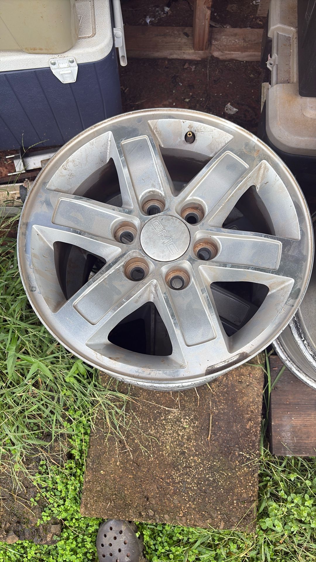 GMC Stock Rims 6 Lug for Sale in Wahiawa, HI - OfferUp