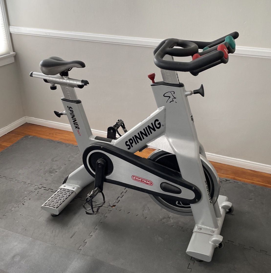 Star Track NXT Spin Bike for Sale in Long Beach, CA - OfferUp