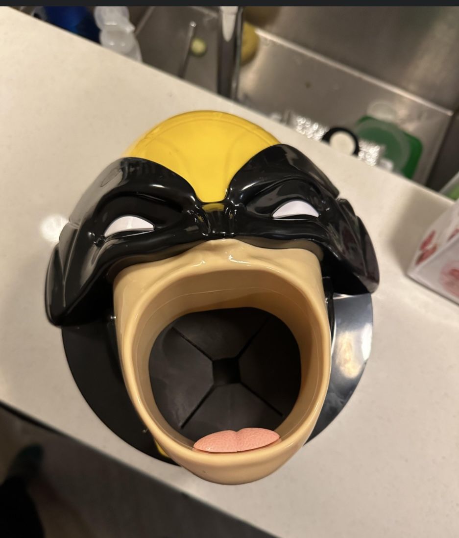 Wolverine Popcorn Bucket for Sale in Chino, CA - OfferUp