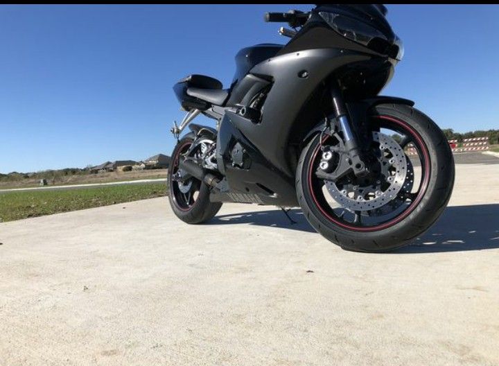 2005 yamaha R6 Raven edition for Sale in Killeen, TX - OfferUp