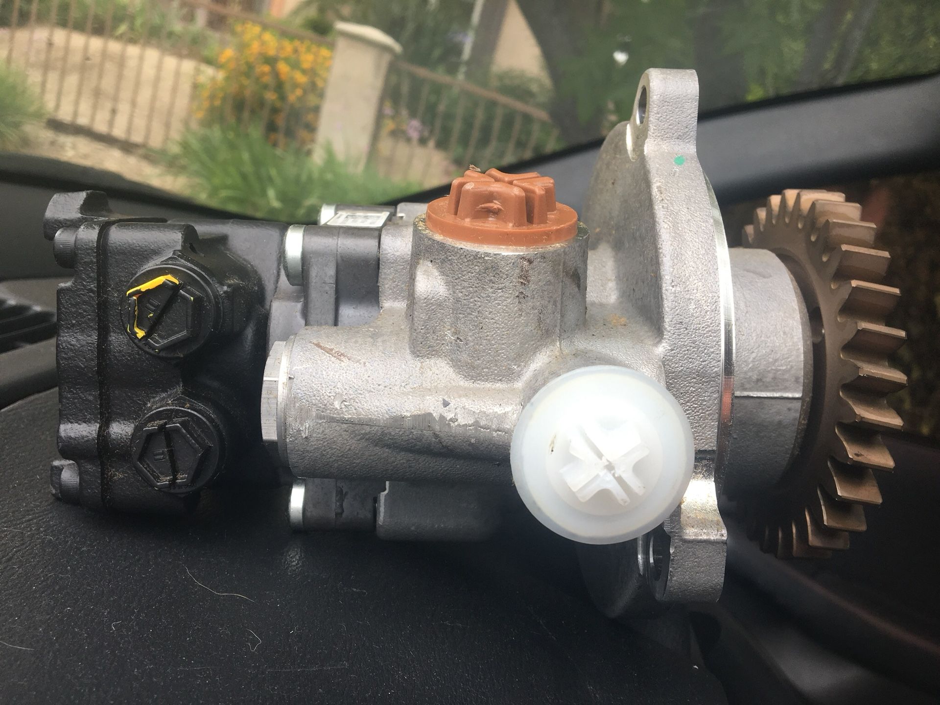 Mack MP7 / Volvo D11 Tandem pump for Sale in Los Angeles, CA - OfferUp