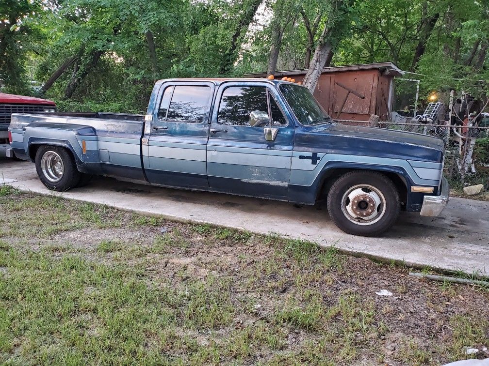 1986 c30 bonus cab crewcab dually for Sale in Dallas, TX - OfferUp