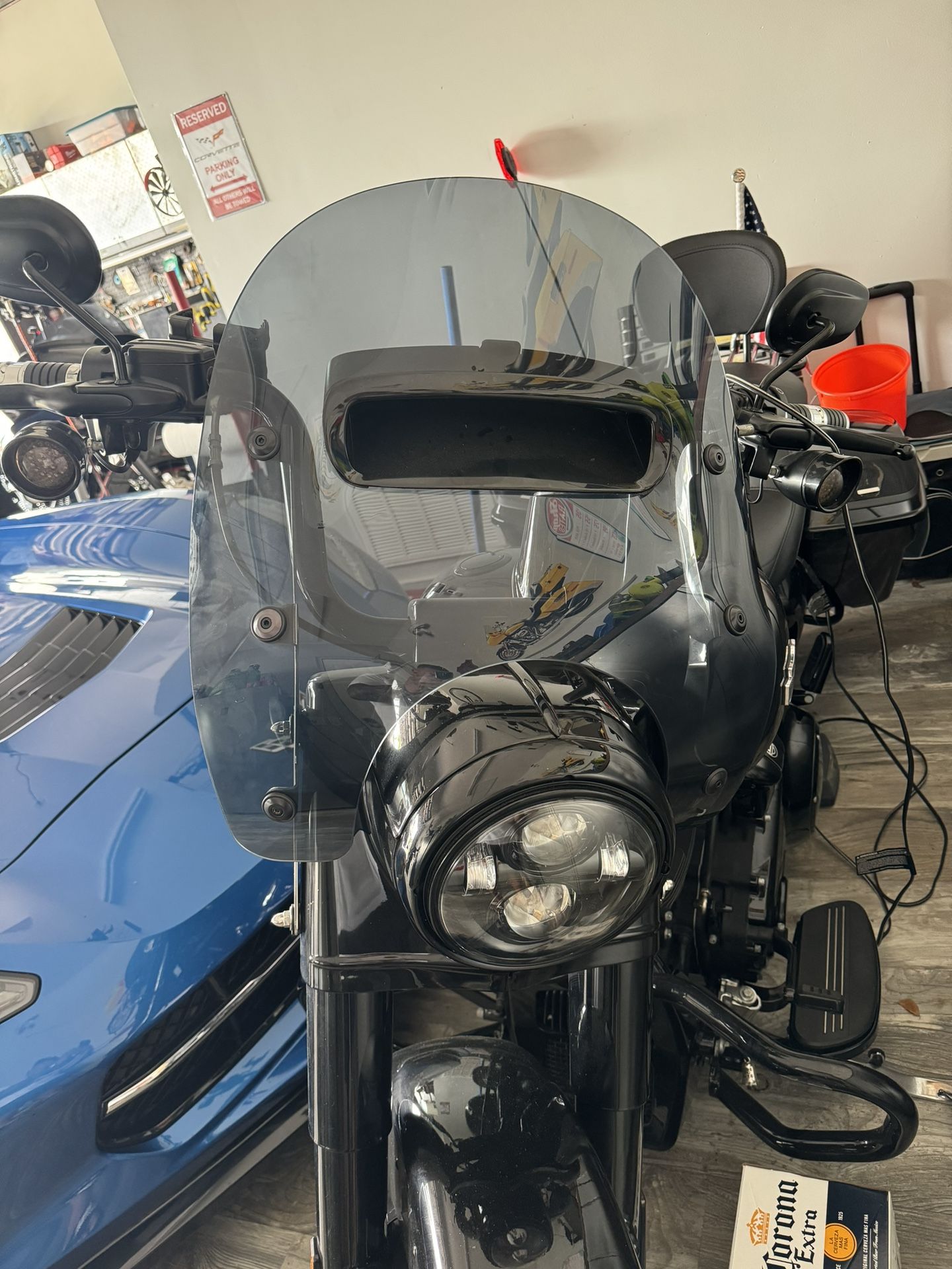 2022 Road King Windshield for Sale in Fort Lauderdale, FL - OfferUp