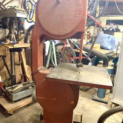 Davis and wells bandsaw store