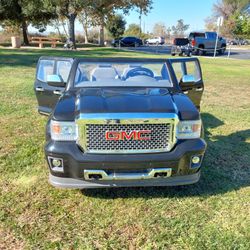 Rollplay GMC Sierra Denali 12V Ride On Truck for Sale in Los Angeles CA OfferUp