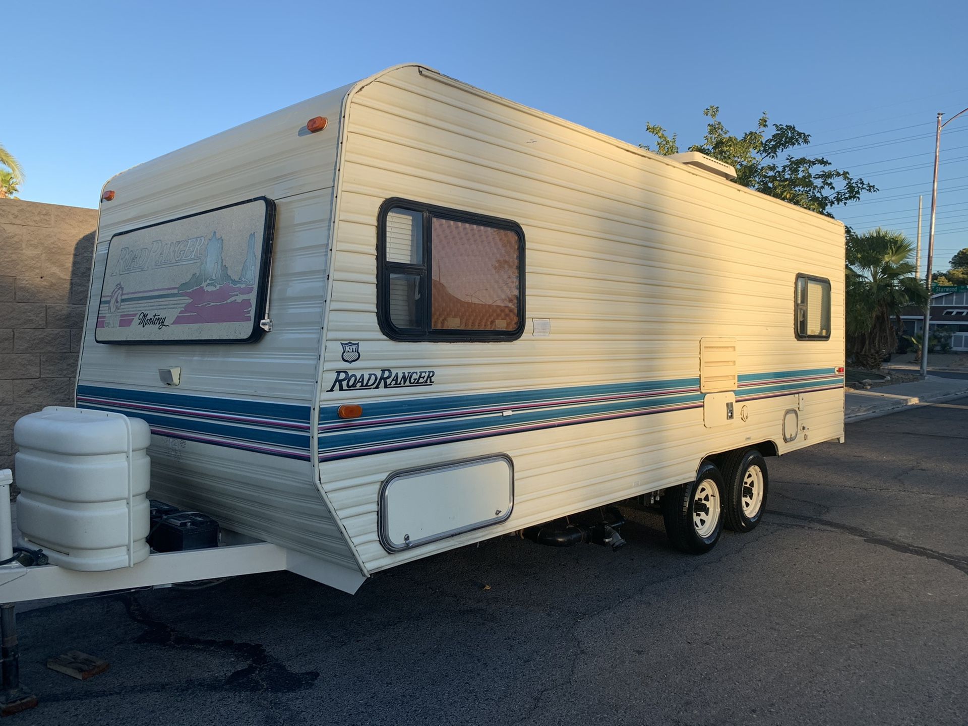 1995 road ranger kit 23 foot for Sale in Las Vegas, NV - OfferUp