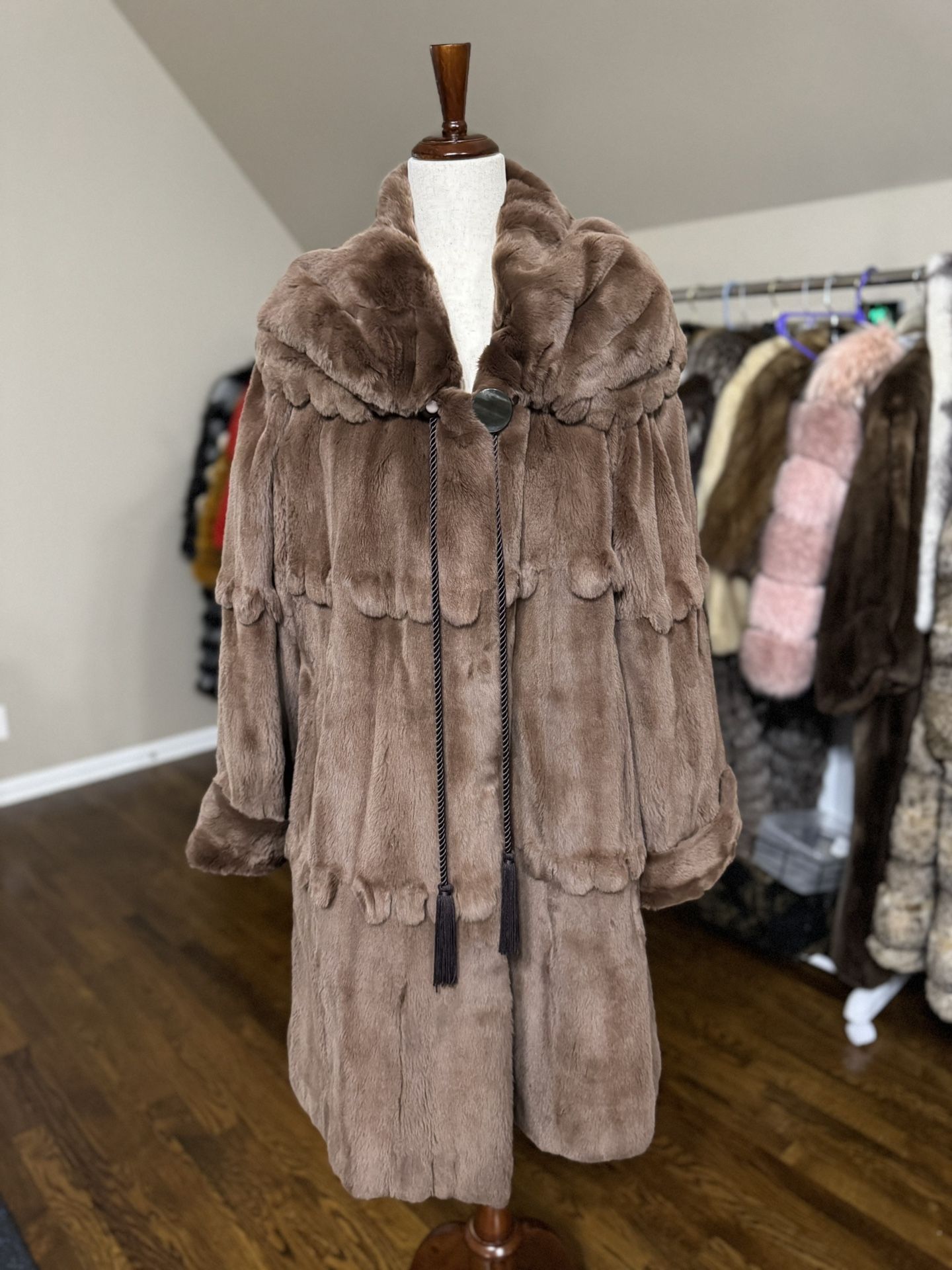 XL Ladies Brown Sheared Mink Fur Stroller Coat Mid Length for Sale in ...