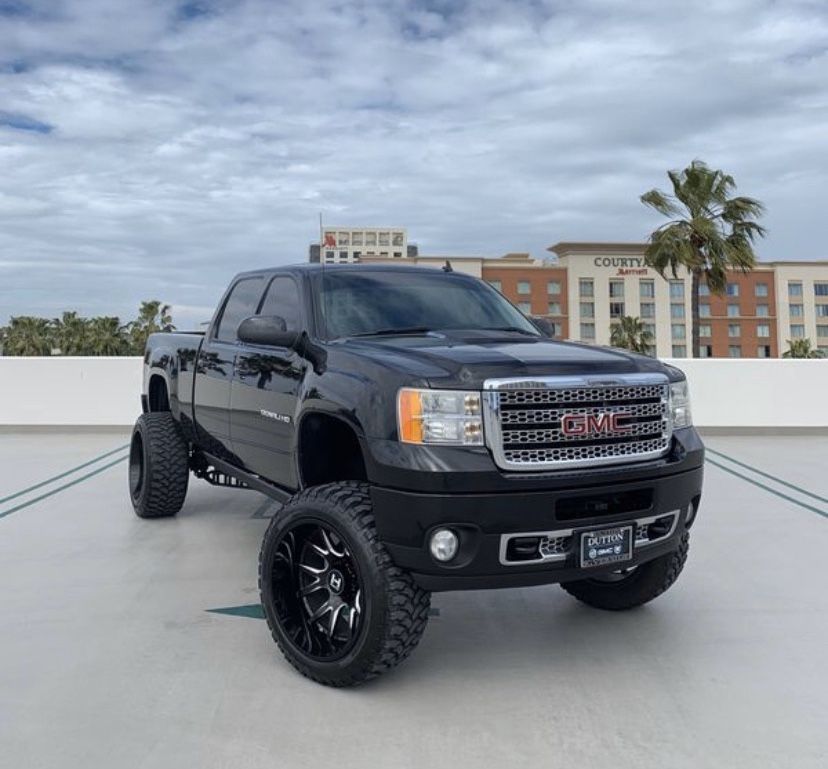 Super clean GMC Denali duramax for Sale in Spring Hill, FL - OfferUp