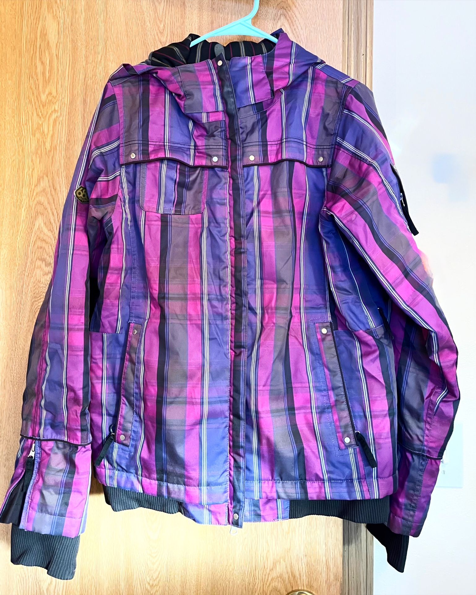686 Ladies Winter Jacket Sz Medium for Sale in Bend, OR - OfferUp