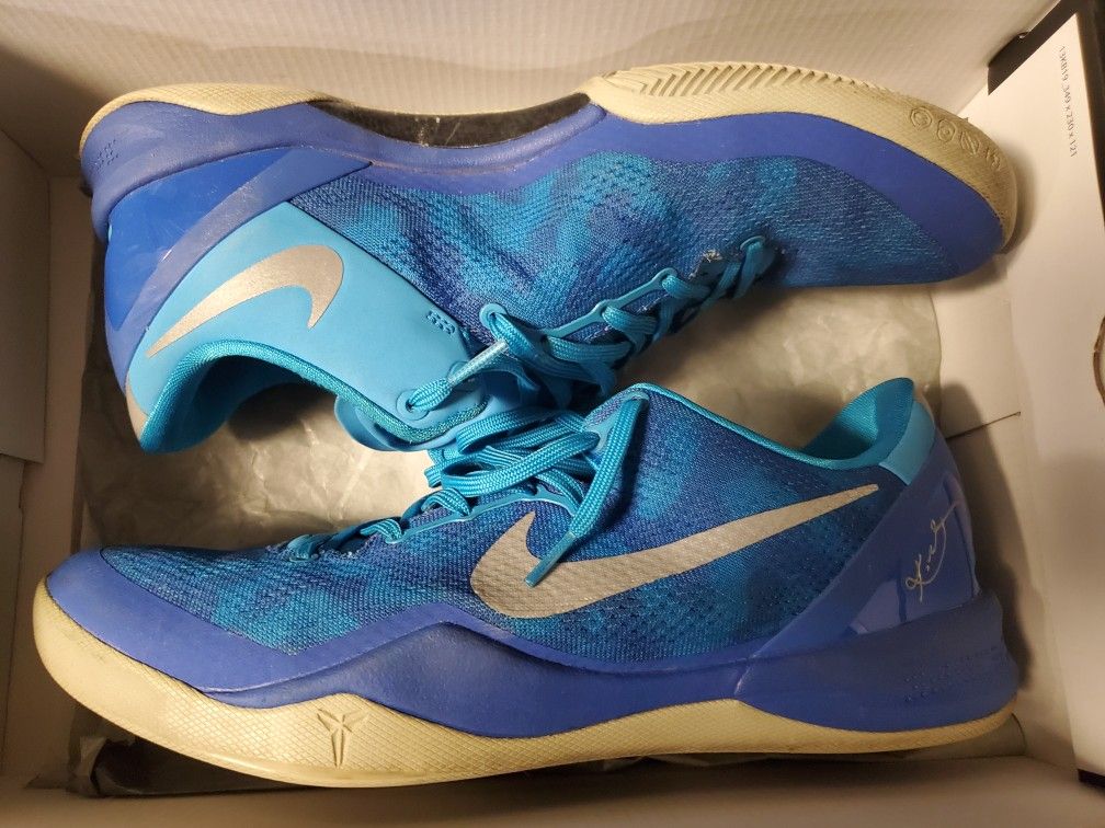 Kobe 8 System Blue Glow