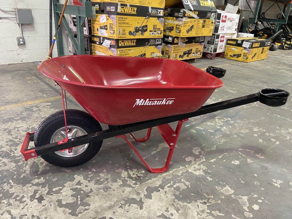 Milwaukee 6 cu. ft. Heavy Duty Pivot Handle Wheelbarrow for Sale in Las ...