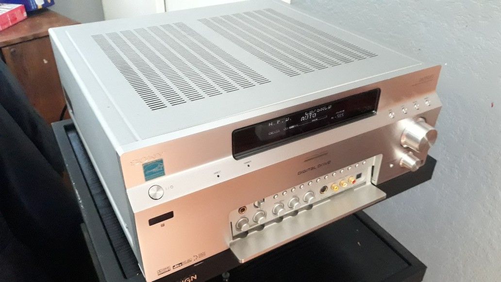 Sony str-da3000es receiver. for Sale in Ceres, CA - OfferUp