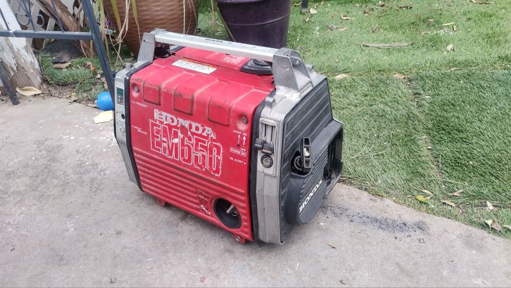 Honda EM 650 Generator for Sale in Riverside, CA - OfferUp