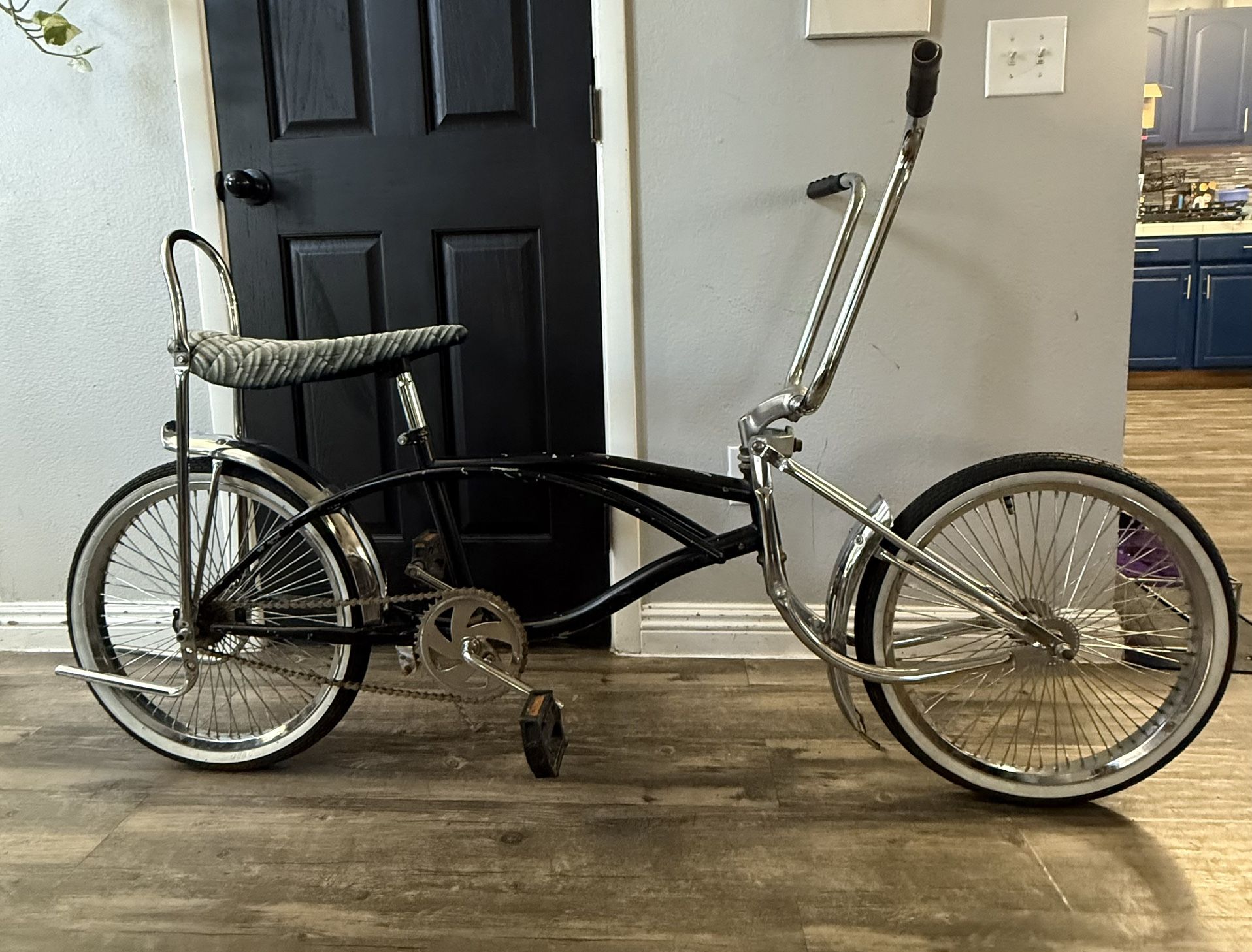 Lowrider Bike for Sale in Las Vegas, Nevada - OfferUp