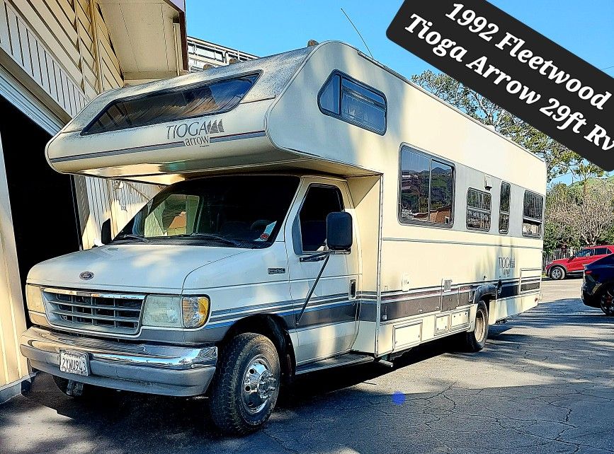 1992 Ford Fleetwood Tioga Arrow for Sale in Tujunga, CA - OfferUp