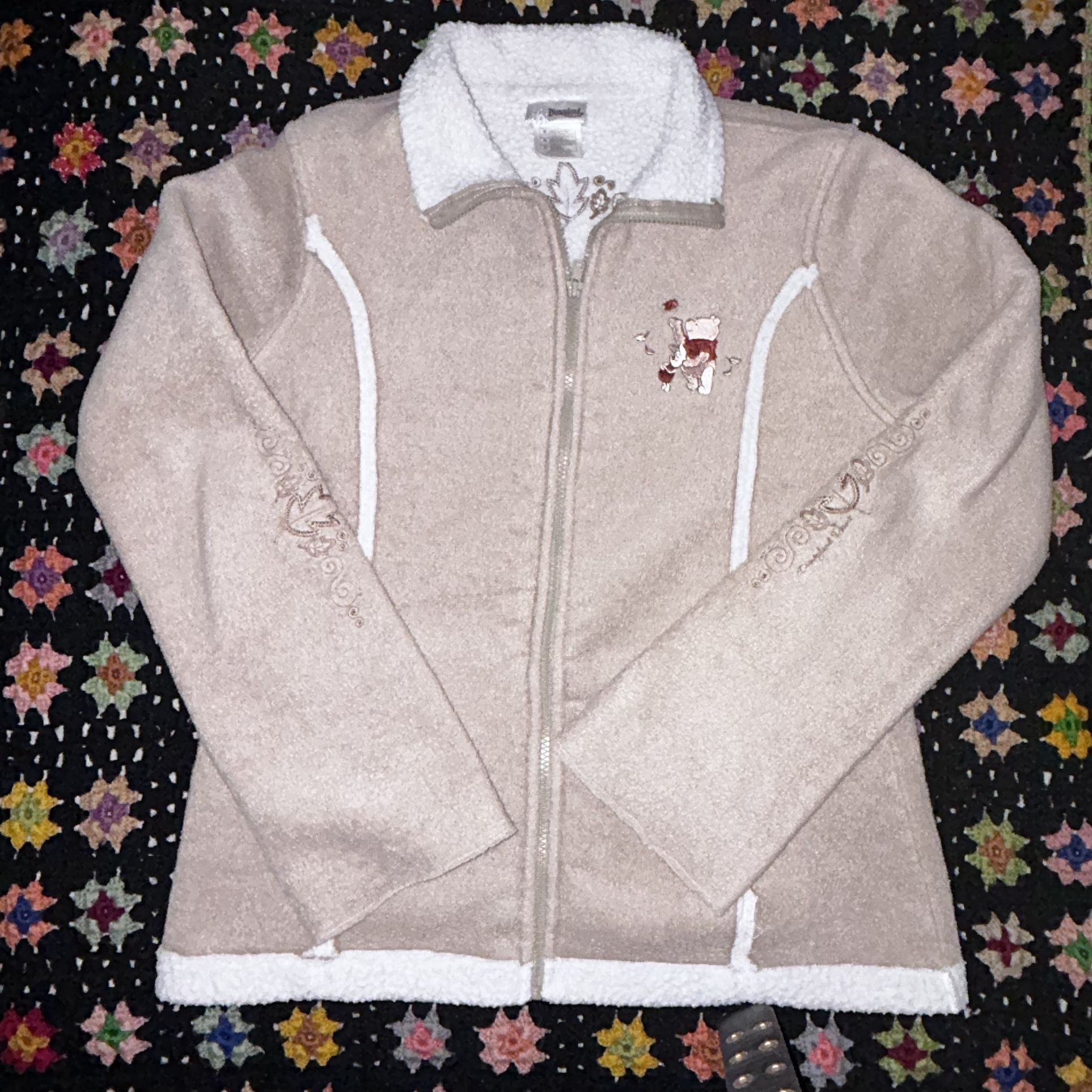 Vintage Pooh Bear Jacket for Sale in Riverside, CA - OfferUp