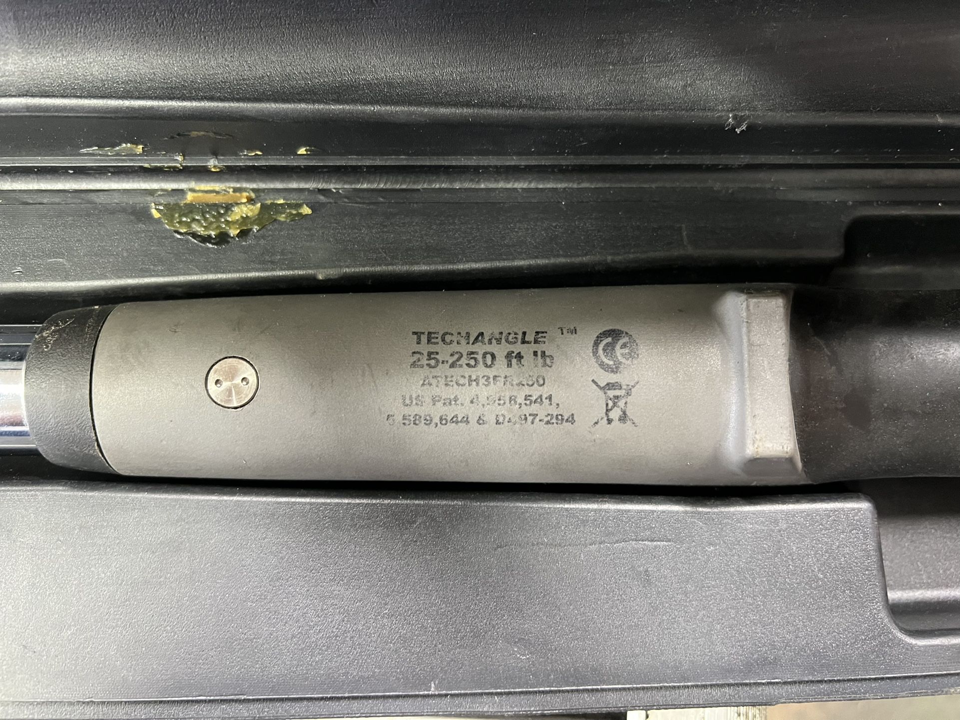 Snap On 1 2 Drive Flex Head Techwrench Torque Wrench 25 250 ft lb Tools Machinery