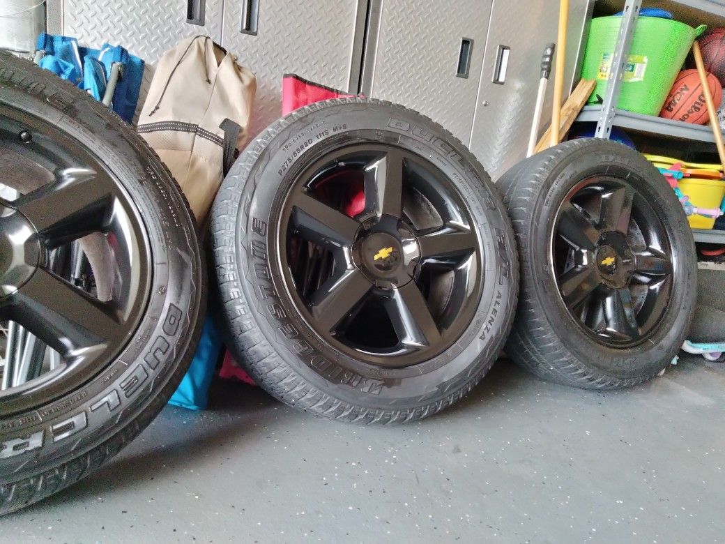 Black LTZ Rims Size 20s 6 Lug Nuts for Sale in Orland Park, IL - OfferUp