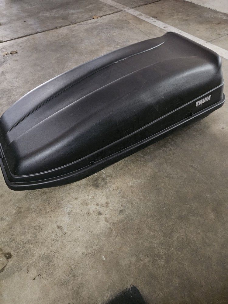 Thule SideKick Rooftop Cargo Box for Sale in San Diego, CA - OfferUp