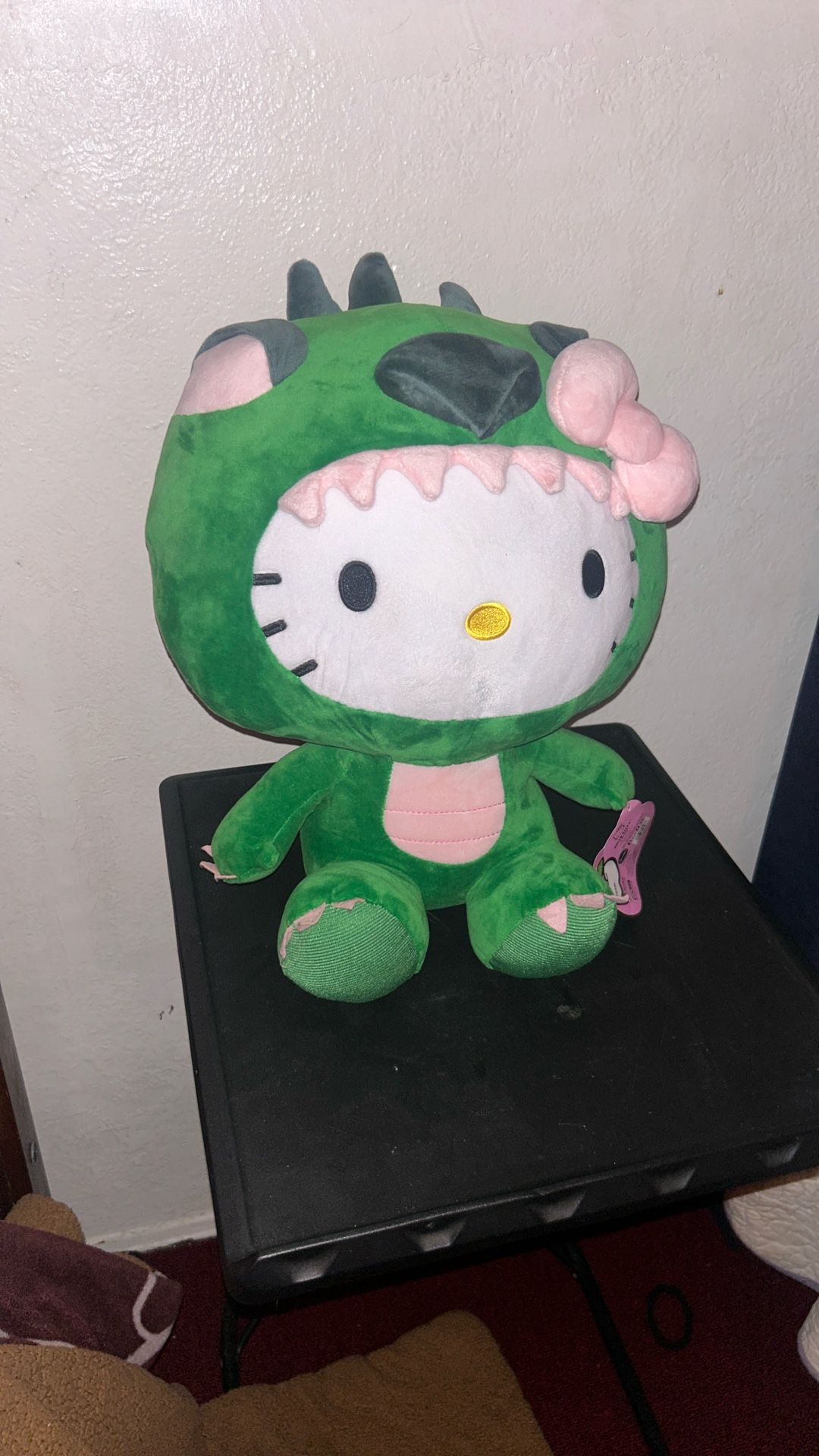 Hello Kitty Dinosaur Plushie New for Sale in Bell Gardens, CA - OfferUp