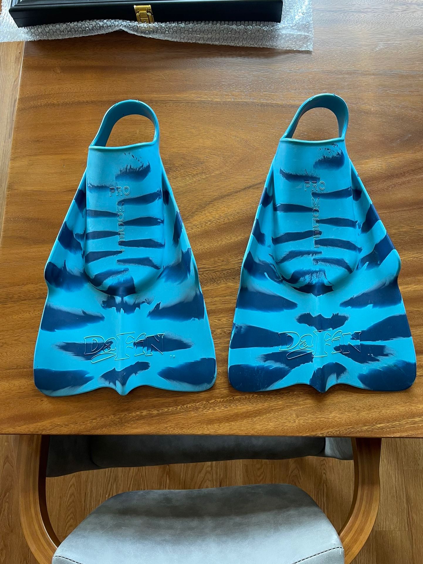 Da Fin Pro Signature (XL And Med) for Sale in Honolulu, HI - OfferUp