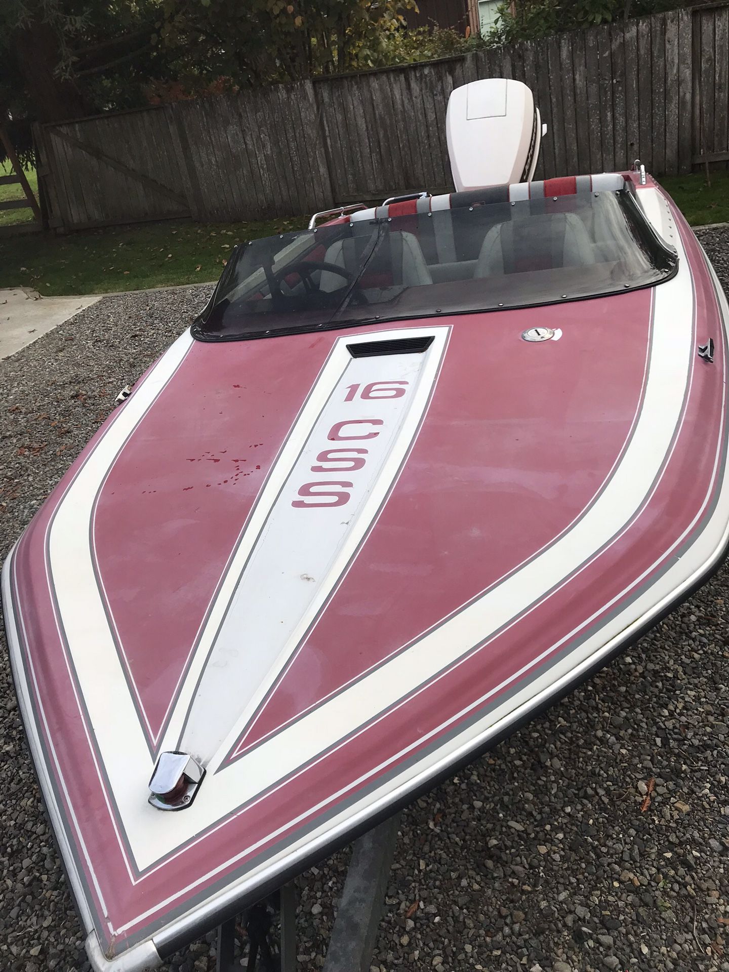 1989 Glastron boat with Johnson motor for Sale in Puyallup, WA - OfferUp