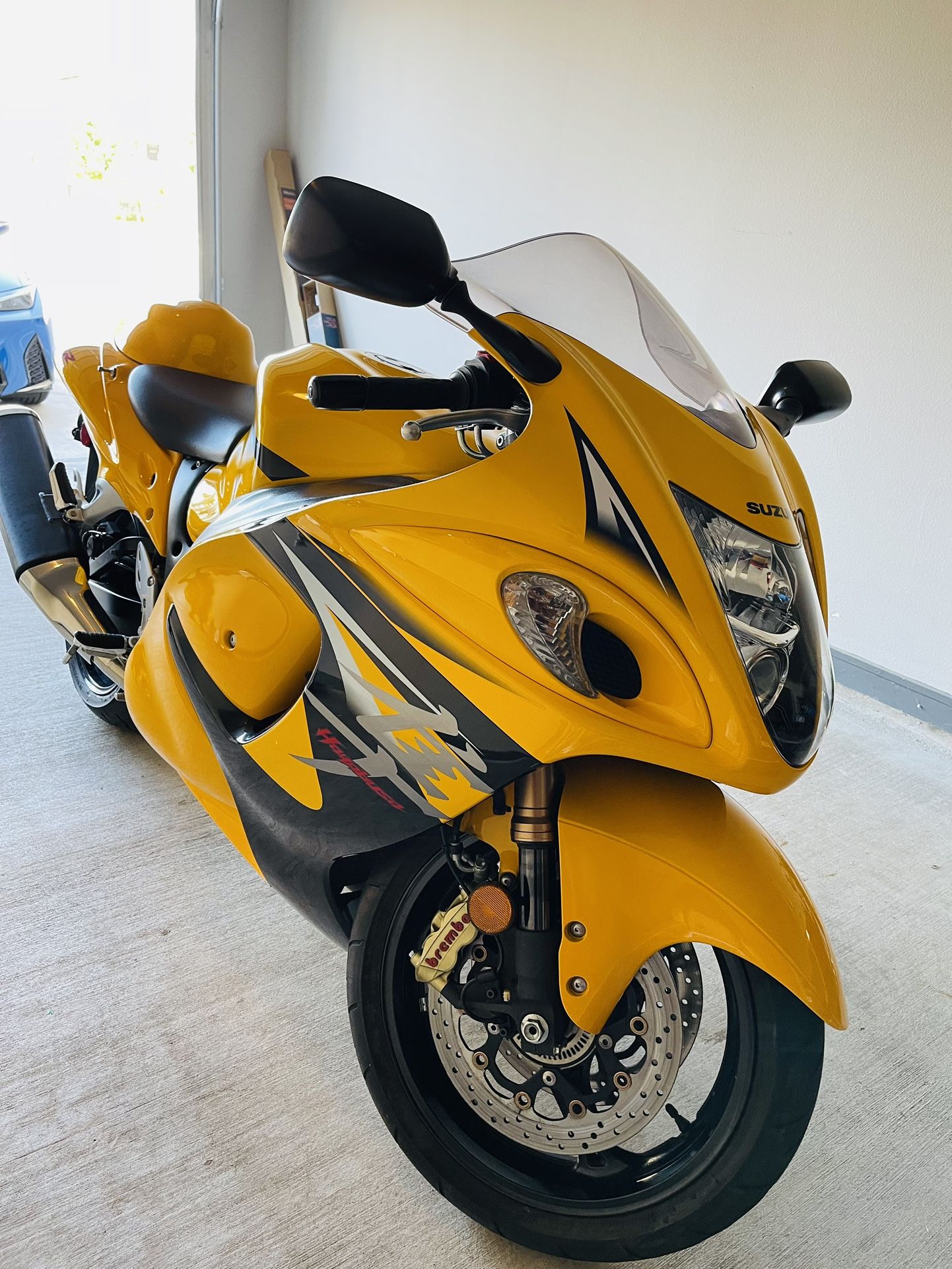 Suzuki Hayabusa Yellow