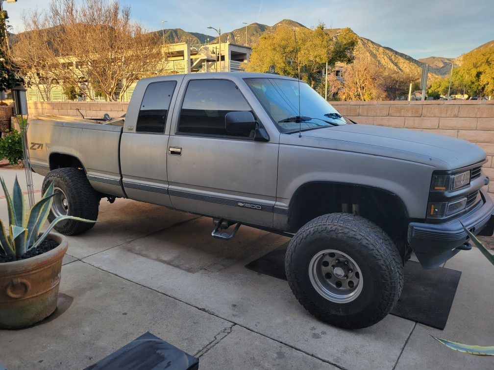 94 Silverado Z71 for Sale in San Fernando, CA - OfferUp
