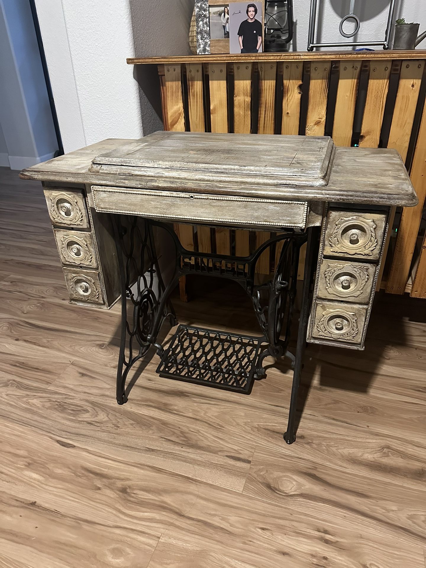 Singer Sewing Machine Desk Vanity for Sale in Riverside, CA - OfferUp