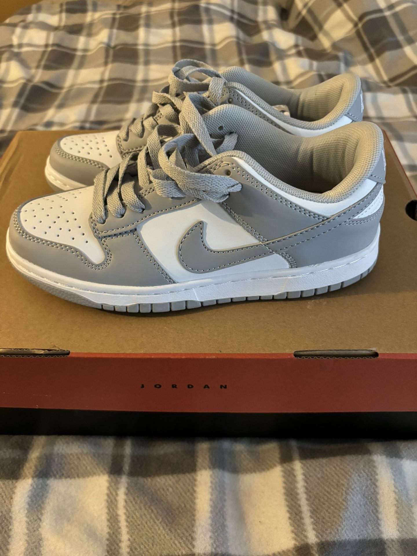 “Grey Fog” Dunks Size 6.5 for Sale in Turtle Creek, PA - OfferUp