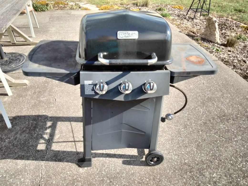 Free Gas Grill for Sale in Rockvale, TN - OfferUp