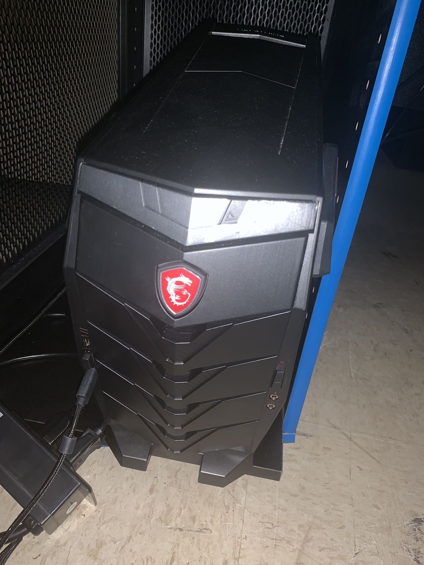 Gaming pc MSI AEGIS, ALIENWARE 244htz moniter LOGITECH G502 LIGHT SPEED ...